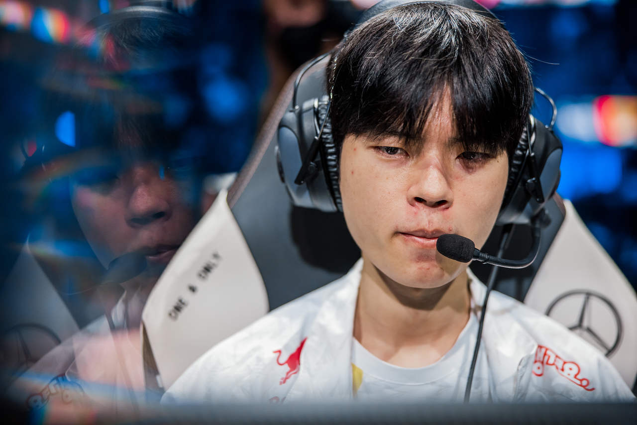 Worlds 2022 - Faker x Deft, uma batalha de lendas - Esports.net