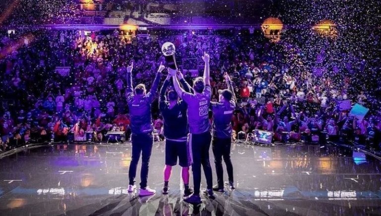 Evil Geniuses win the 2018 Call of Duty World League Championship