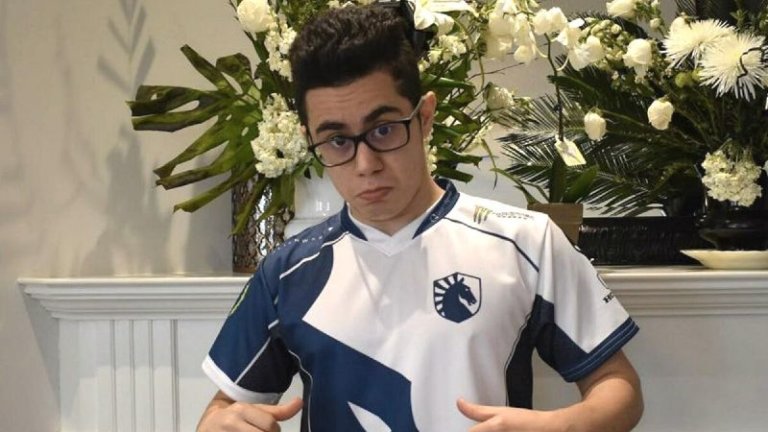Who is TF Blade? → LoL Streamer Overview
