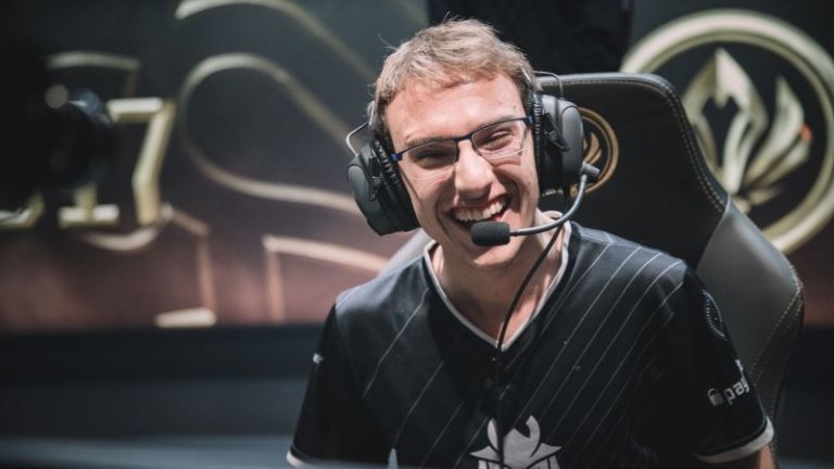 Leading the pack: who is the best Mid Laner in League of Legends?