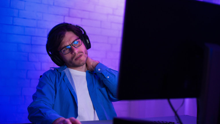 How to Avoid Gaming Injuries - Simple steps that make a big difference