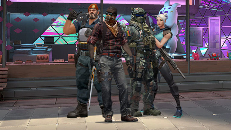 CS2 vs Valorant Player Count: How close is Valorant to Counter-Strike?