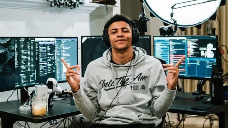 10 Best Esports Streamers Top Streamers on Twitch in 2024