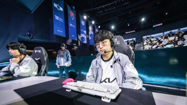 Play Viktor like Showmaker - Viktor 2024 Mid guide