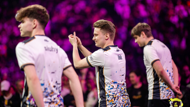 GamerLegion Crush Heroic CS:GO Team in Paris Major Stunner