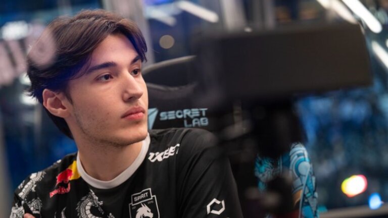 Best Dota 2 Players - Top 10 Dota Players in 2025