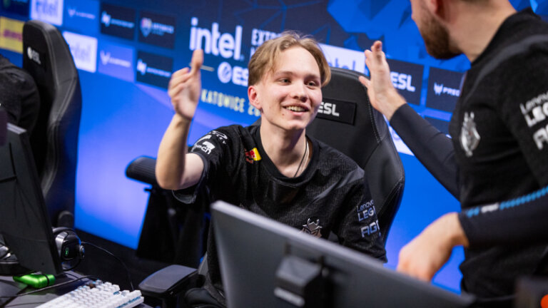 m0NESY’s CS2 Settings: Mouse, Monitor, Video and Crosshair