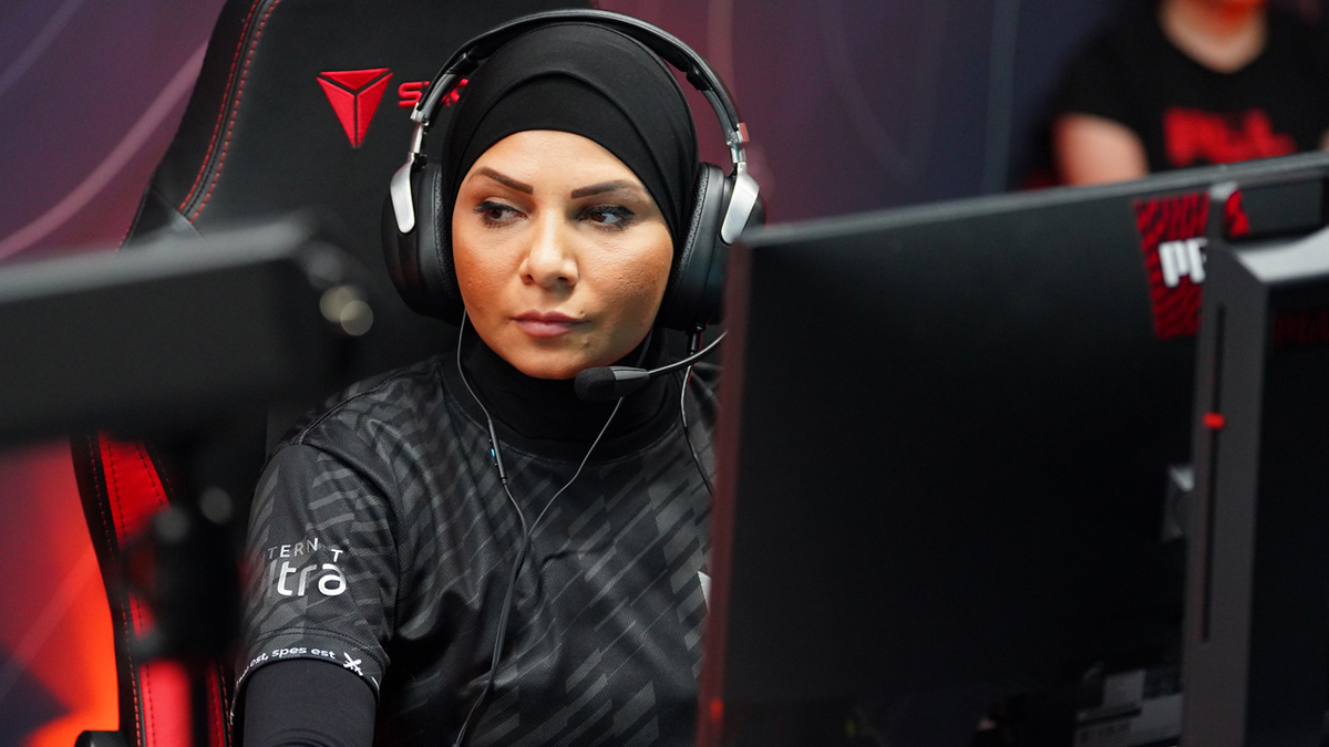 Best Female CS2 Players in 2025 | Top 5 Female CS2 Players