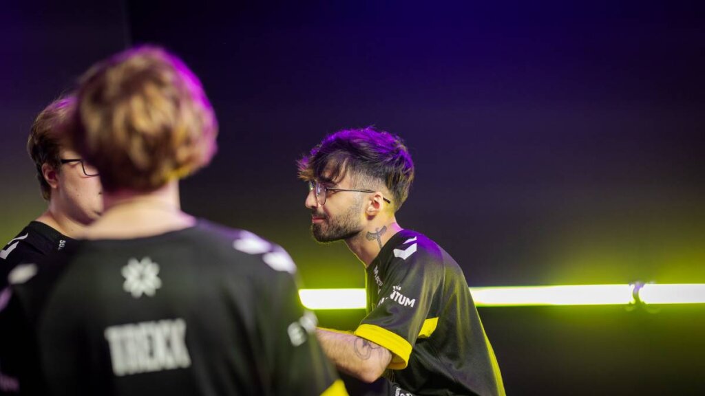 VIT Sayf on exhaustion and personal loss: "I have no time to breathe"