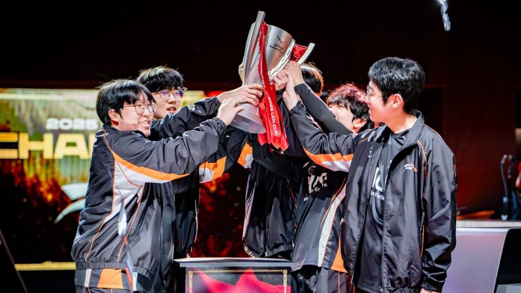 LoL Patch 25.S1.1 - The new season is here!