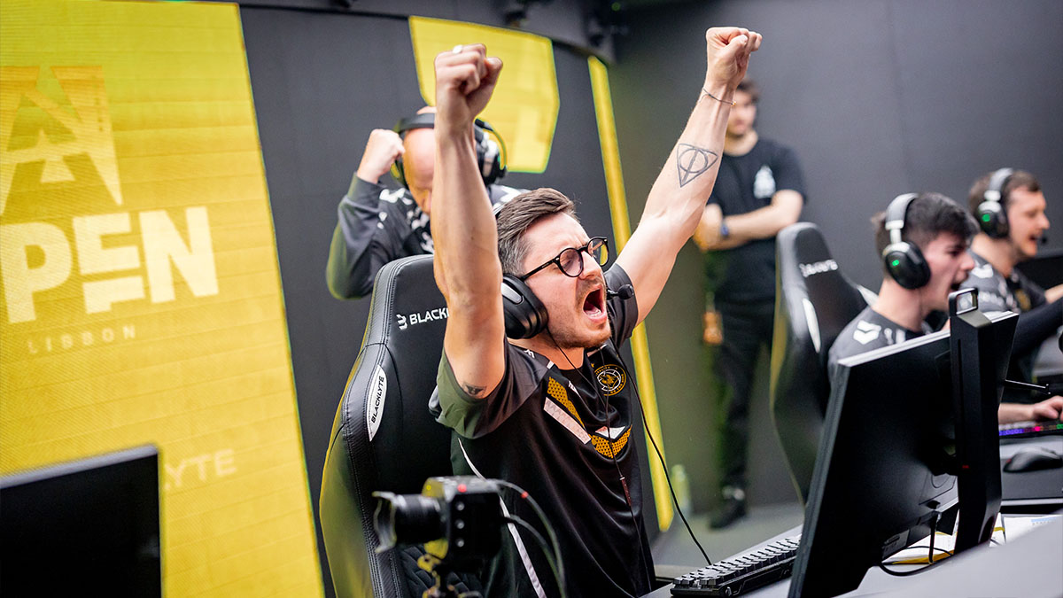 MOUZ & Vitality set up EPL Final rematch at BLAST Open Spring climax