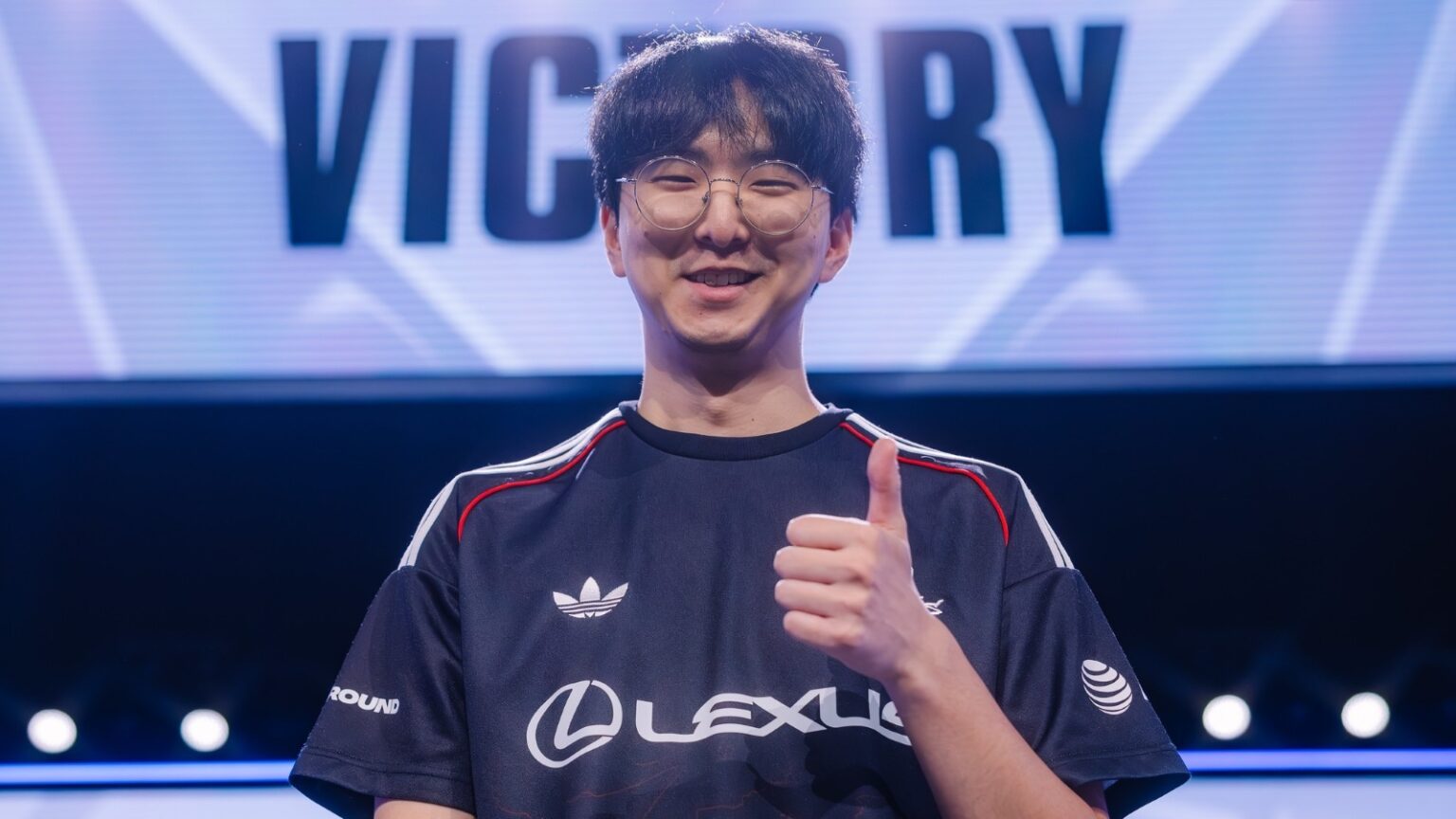 100 Thieves Overcome Impossible Odds to Beat BLG at LoL Worlds 2025