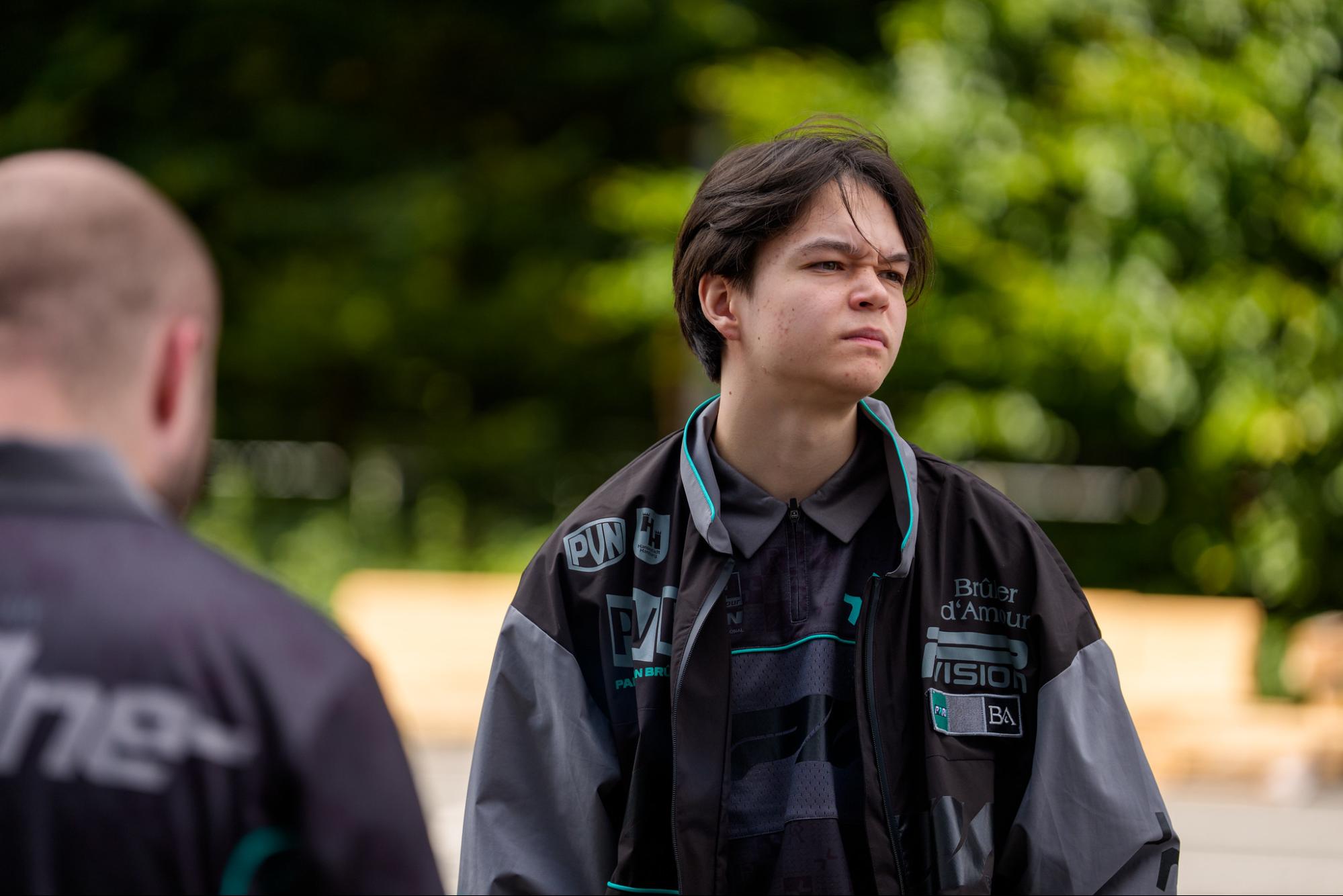 Best Dota 2 Players: Top 10 Pros Dominating In 2025