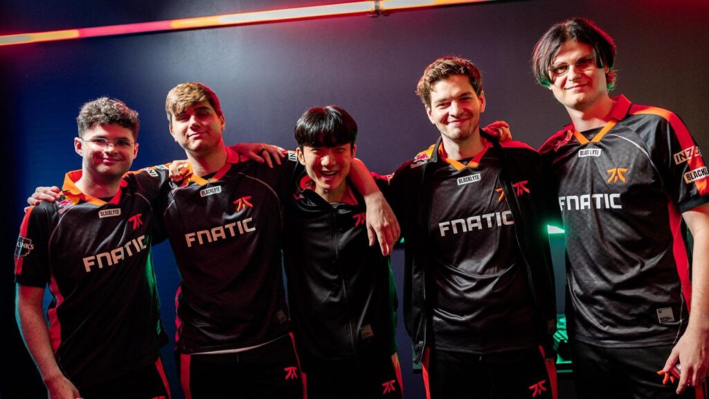 LoL Worlds 2025 Predictions: Power Rankings & Favorites To Win